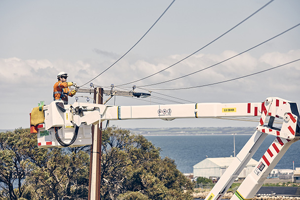 New program recruiting now - Powerline for Electricians Accelerated ...